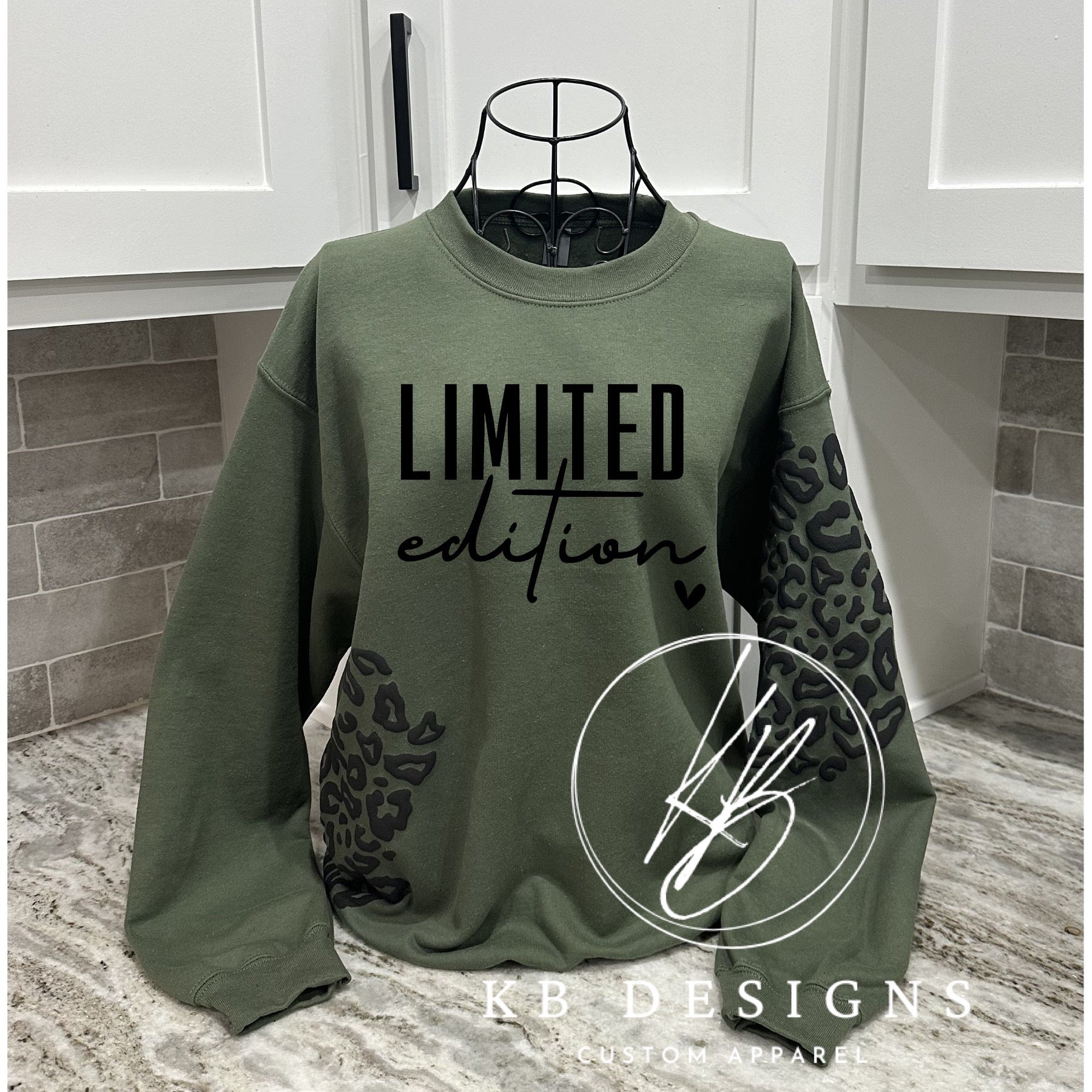 Limited Edition Cheetah Puff Side Sleeve Sweatshirt – KB Designs By Christina